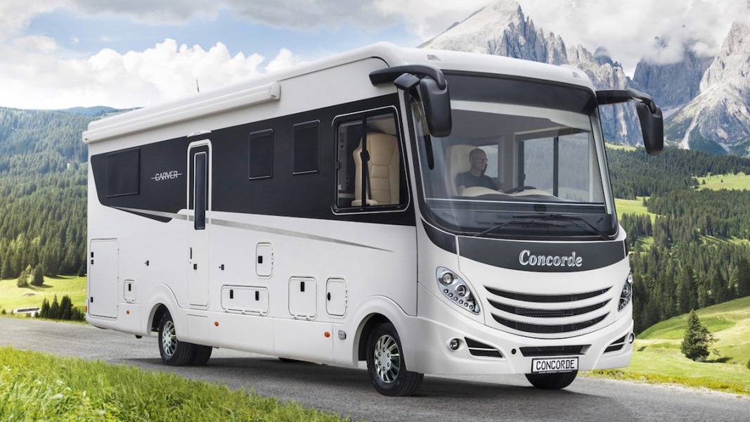 CONCORDE Carver 791 RL, petit Liner au plan atypique | Campingcarlesite