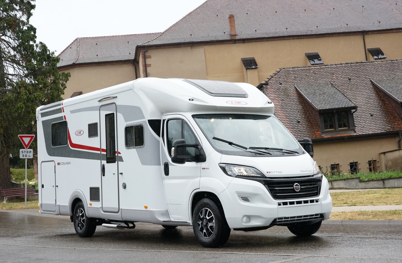 LMC Cruiser 752 : équipement et confort au top | Campingcarlesite
