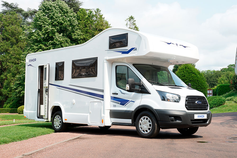Rimor fait une place au Ford Transit | Campingcarlesite