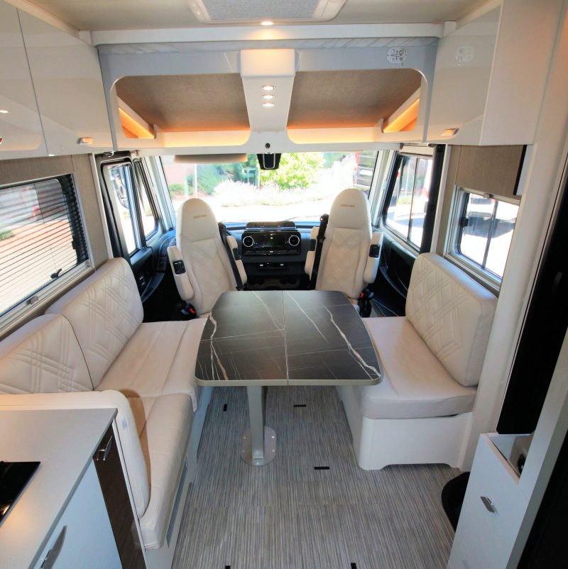 Bürstner sauve l'Elégance, un maxi camping-car sur Mercedes ...