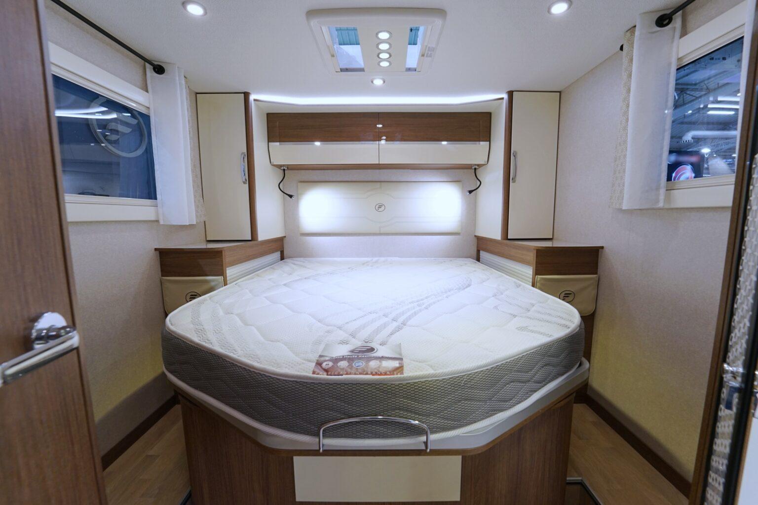 Fleurette Magister 70 LMF : un compact à lit central bien agencé ...