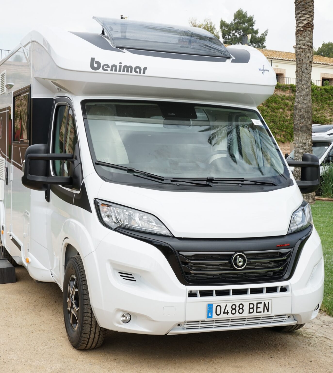 Benimar dévoile Yrteo, sa nouvelle gamme de profilés étroits sur Ford ...