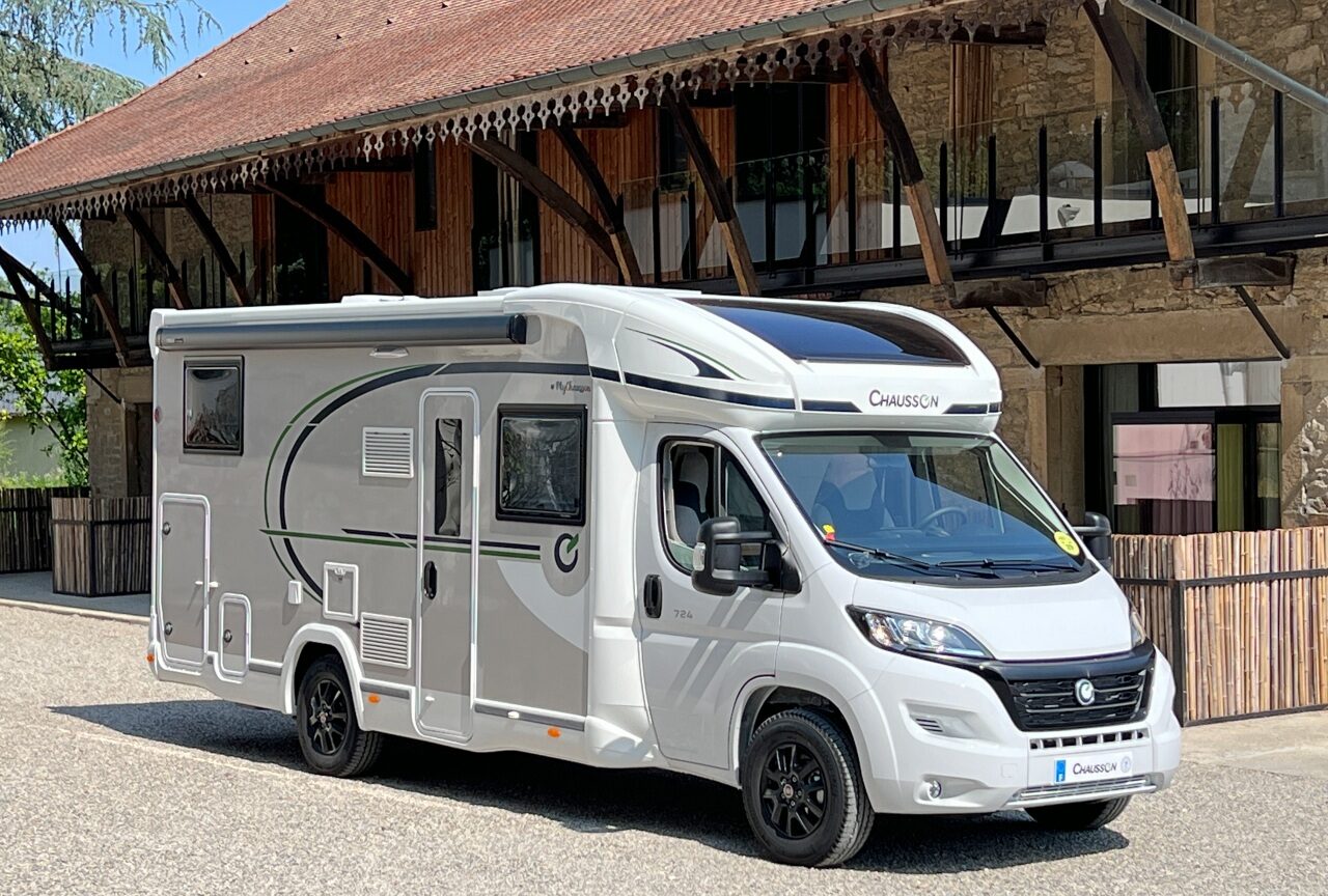 Chausson 724 "Etape Line" : un camping-car à vocation multiple ...