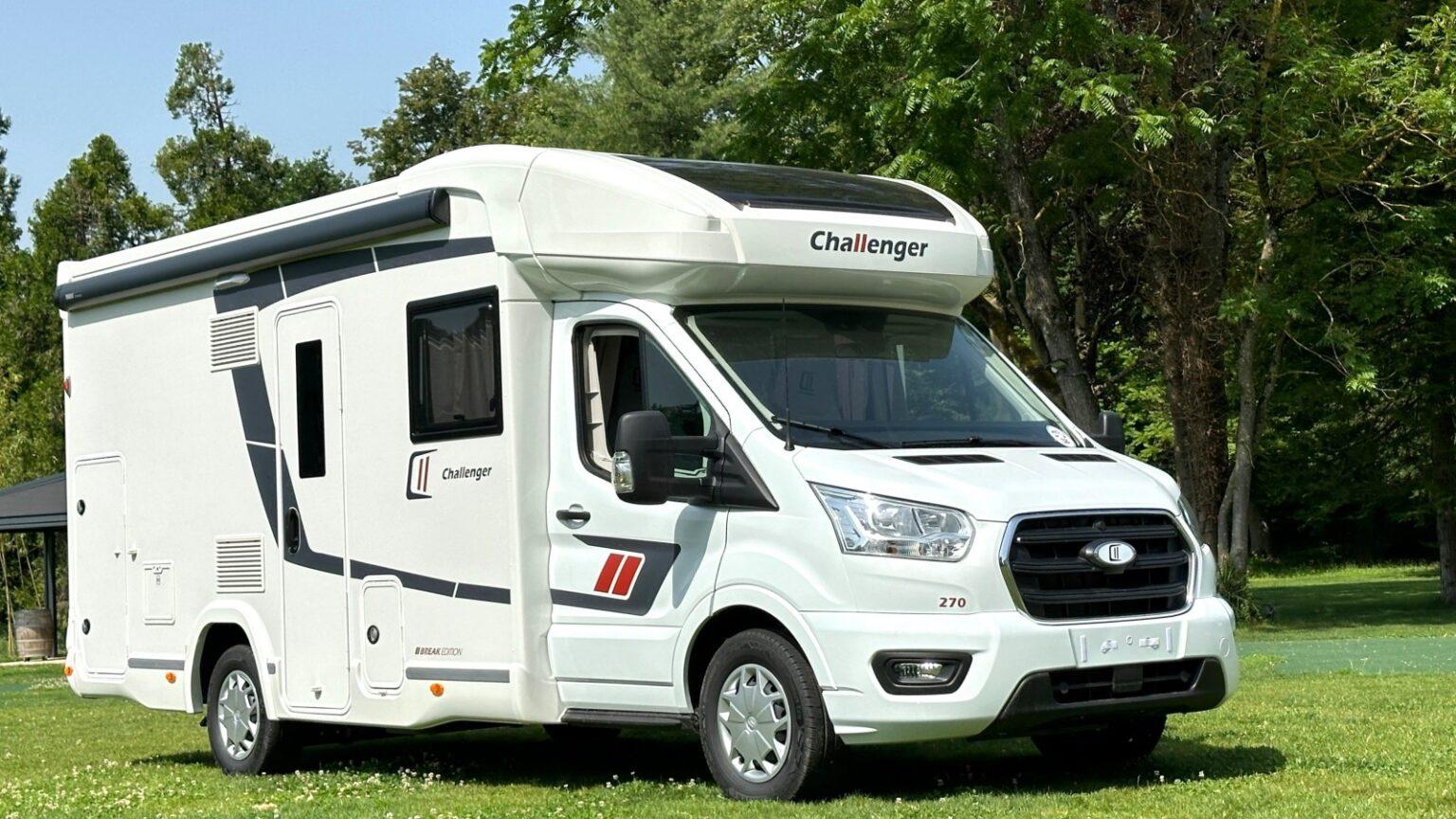 CHALLENGER 270 – Curieux profilé avec lits jumeaux motorisés ...