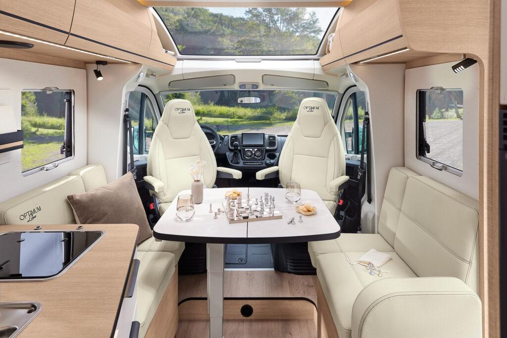 Nouveau Rapido C66 : un profilé compact au plan inédit | Campingcarlesite